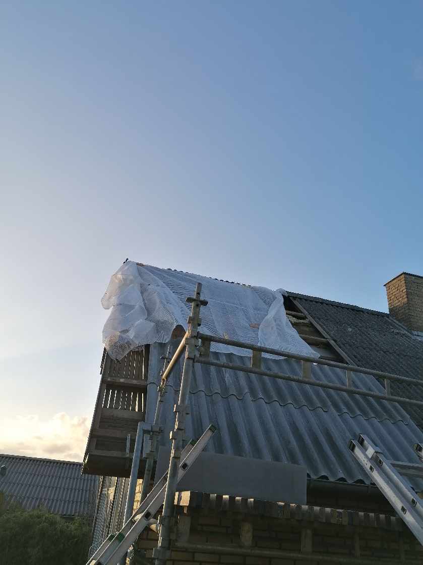 Hvad koster hjælp til skift af tagplader 160m2? Priser fra 9800 kr ...