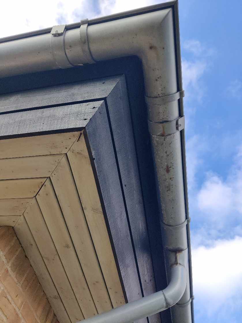 Hvad koster udskiftning af tagrender? Priser fra 2.500 kr - Handyhand