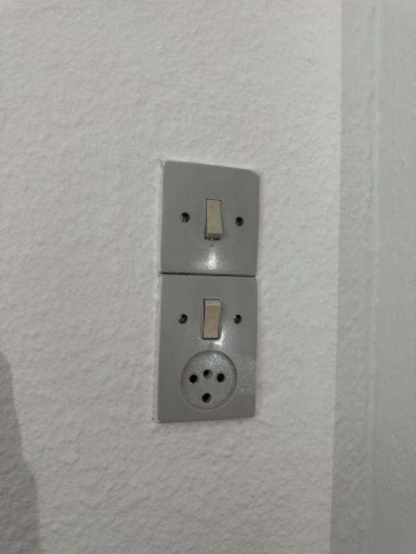 Hvad koster installation af 6-8 stikkontakter pris 3000 kr - Handyhand